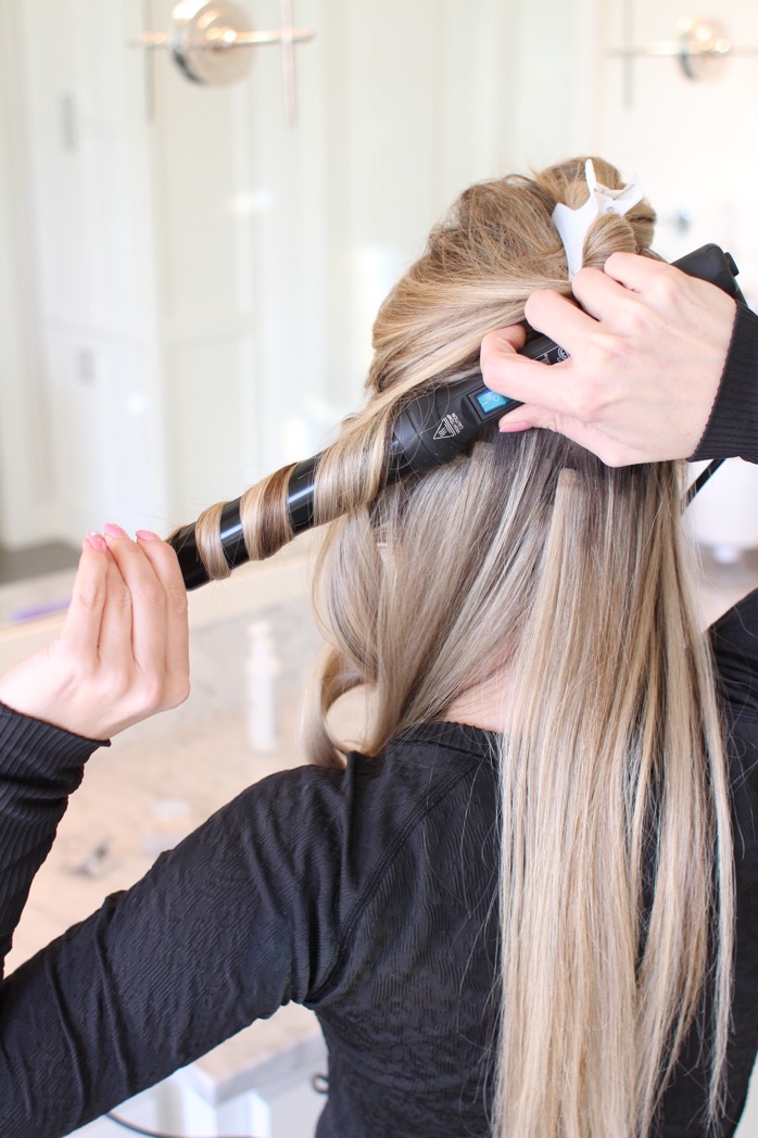 How to Curl your Hair with a Wand | Curls and Cashmere