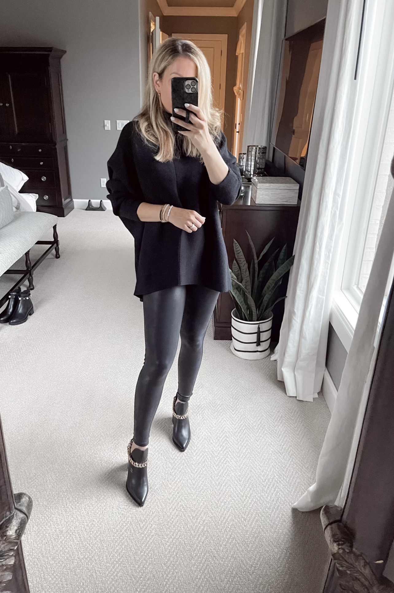 How to Style an Oversized Sweater | Curls and Cashmere
